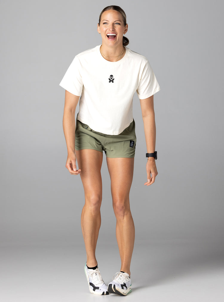 betty designs womens Signature Boxy T Cream – Betty Designs